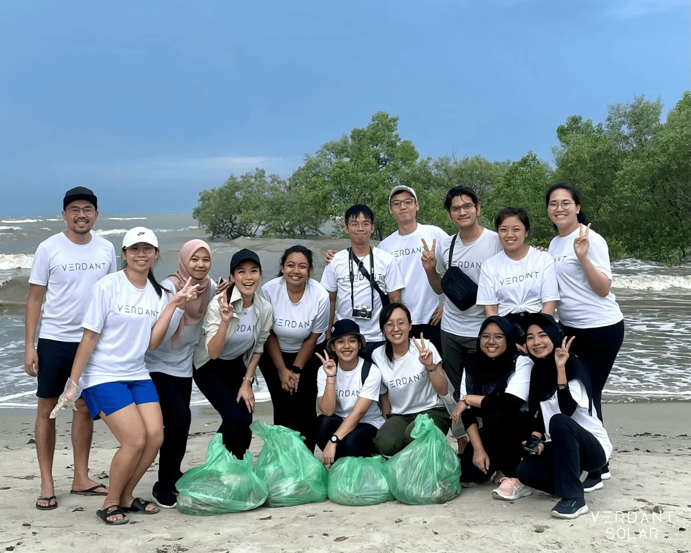 Verdant Solar's World Ocean Day Beach Cleanup CSR